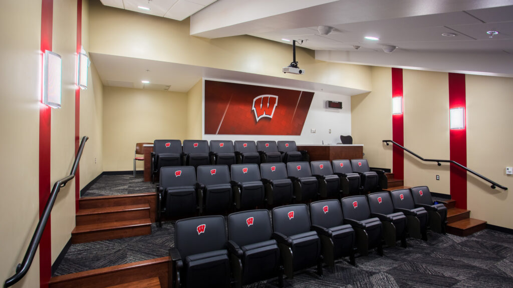 UW - Volleyball Locker Room - Thysse